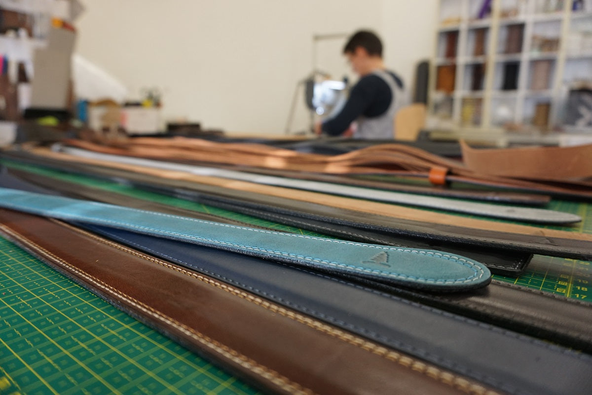 Automatic belts without holes made in the Czech Republic